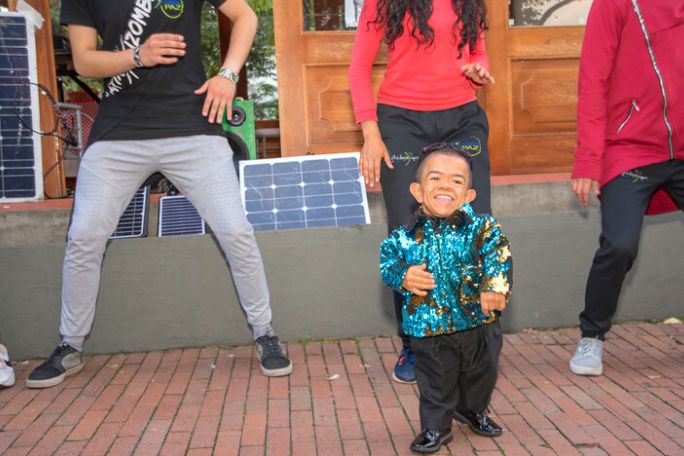 Eu uso o meu sorriso para conquistar o mundo: Edward Niño, o menor ...
