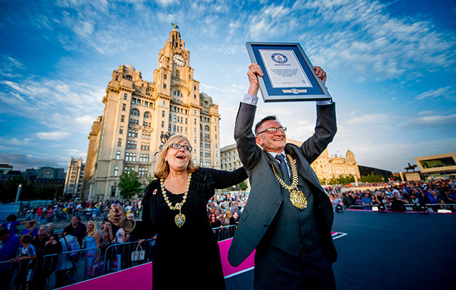 Most people modelling on a catwalk | Guinness World Records